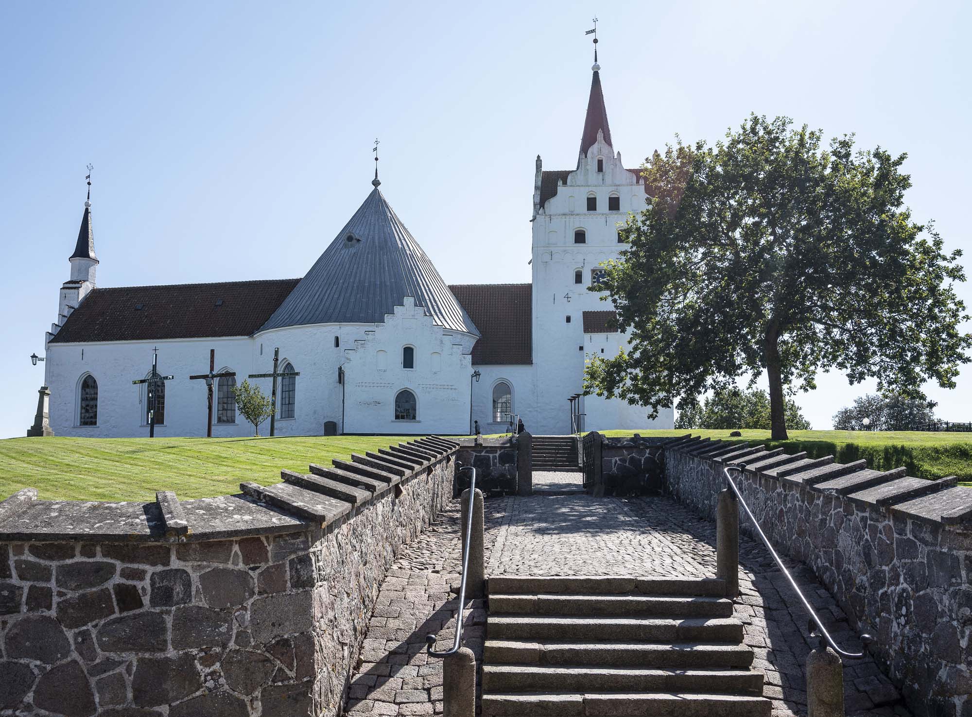 Horne Rundkirke i Faaborg: Konfirmation og Bryllup · Horne Rundkirke